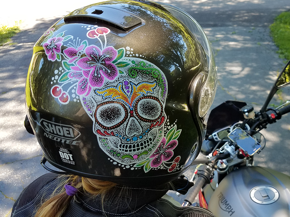 Motorcycle Helmet Painting: Custom Looks For Riding/Racing