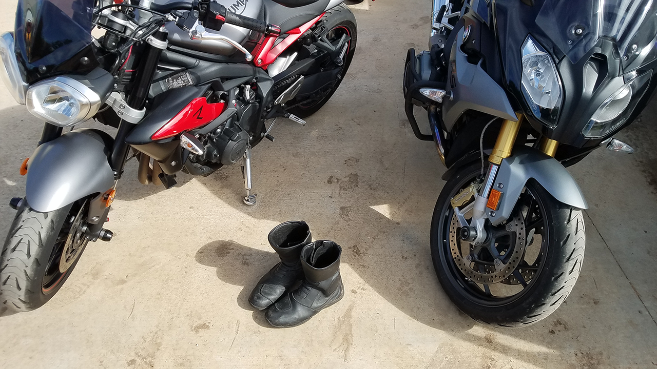 Tourmaster Motorcycle Boots: The Best In Black Leather ~ TRO