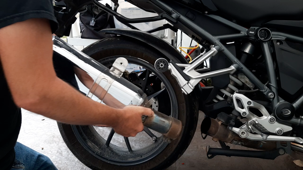 Max Torque Cans: Best Carbon Fiber Motorcycle Exhaust Slip On